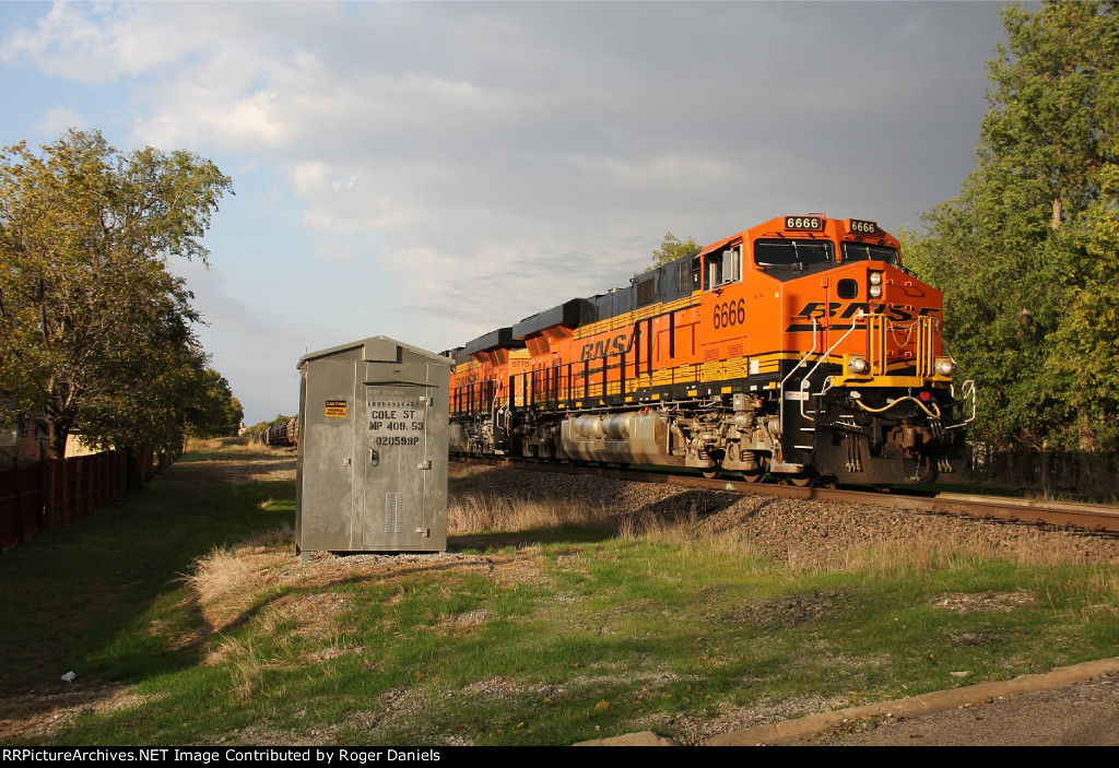 BNSF 6666